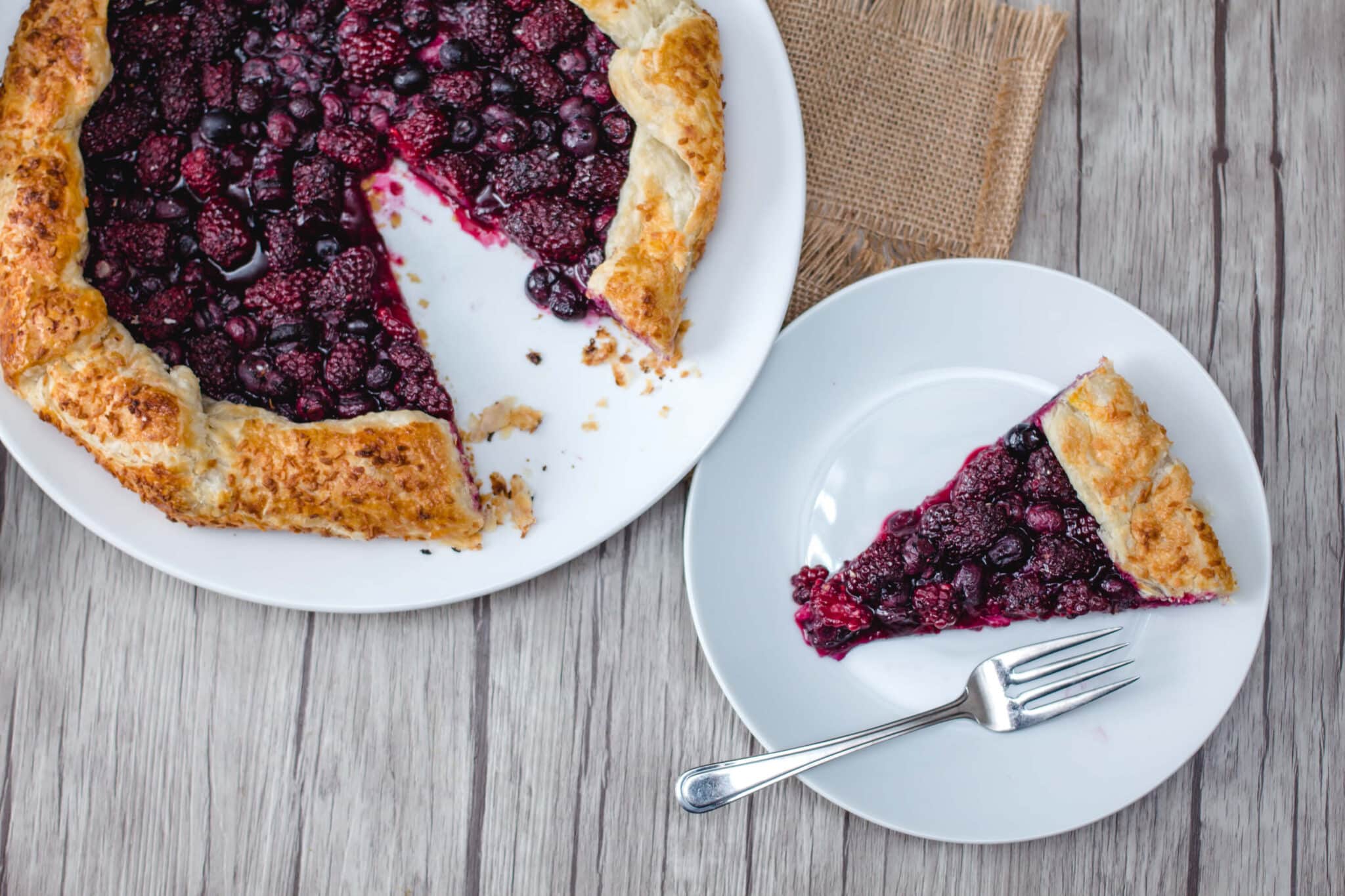 Easy Rustic Summer Berry Pie | VegKitchen