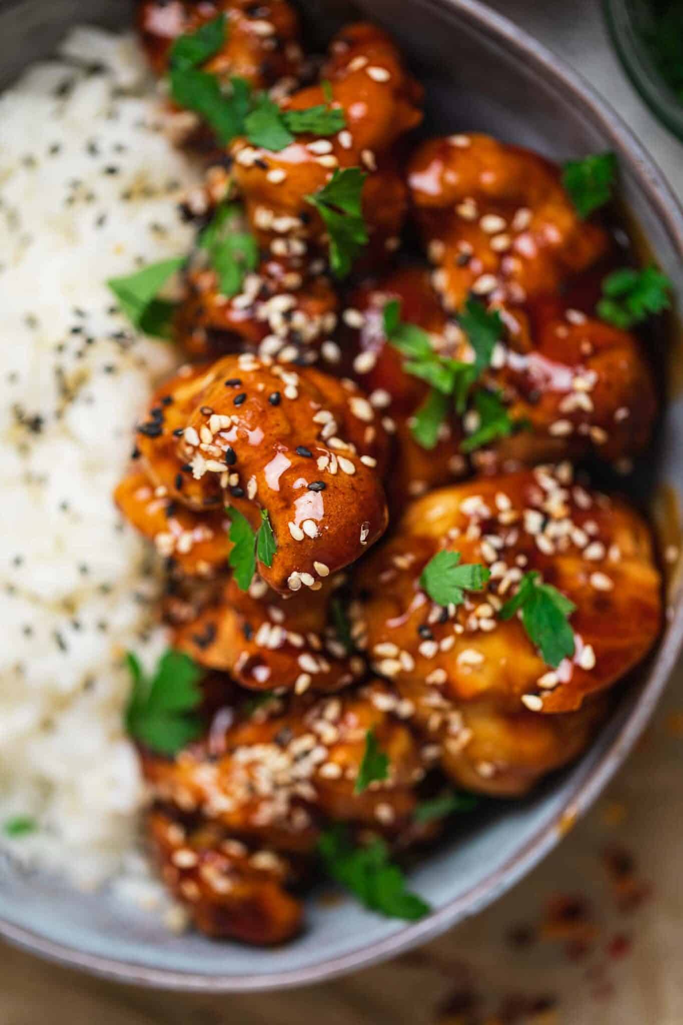 Sticky Sesame Cauliflower - Vegetarian & Vegan - by VegKitchen